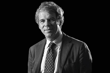 Stafi i Kirurgjise estetike | Klinika dermolife